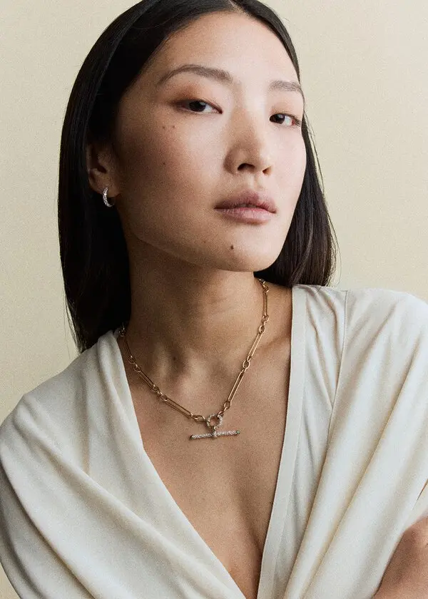 LUCY DELIUS Diamond T-bar Pendant