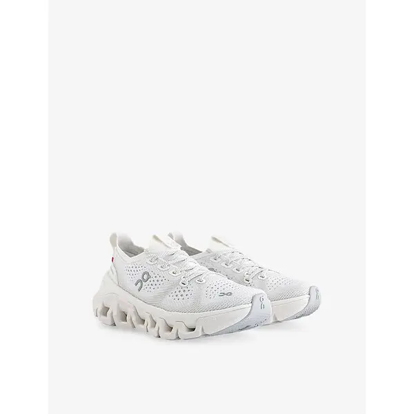 On Cloud X Tempo Mesh Trainers