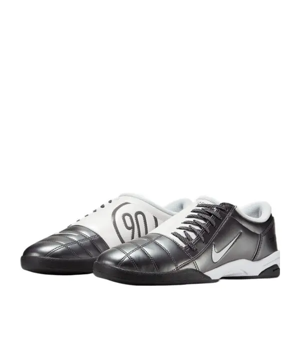 Nike Total 90 Lace-up Sneakers