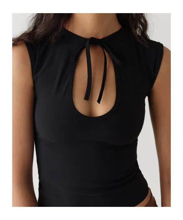 Gimaguas Anis Tie-front Sleeveless Top