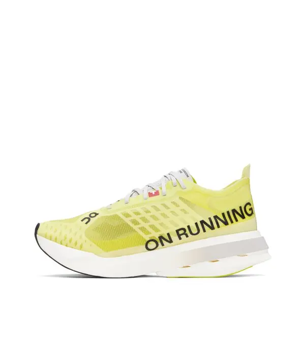 On Cloudboom Strike Sneakers - Yellow