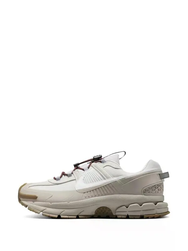 Nike Zoom Vomero Roam Sneakers