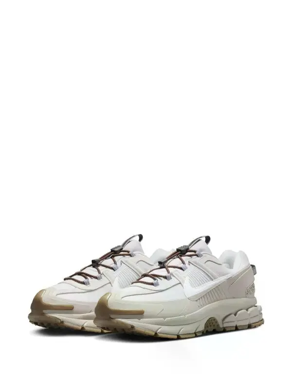 Nike Zoom Vomero Roam Sneakers