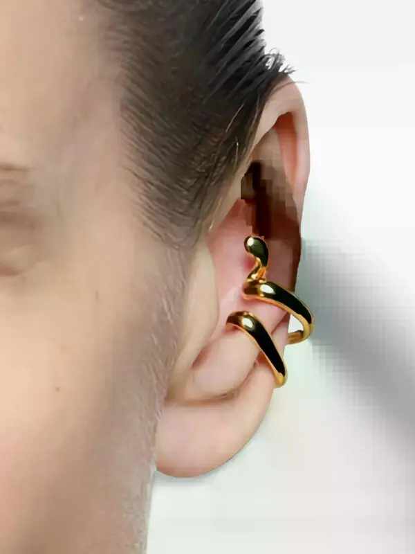 MARIA BLACK Whirl Ear Cuff
