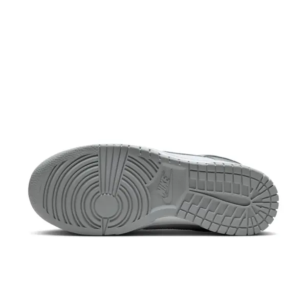 Nike Dunk Low Sneakers