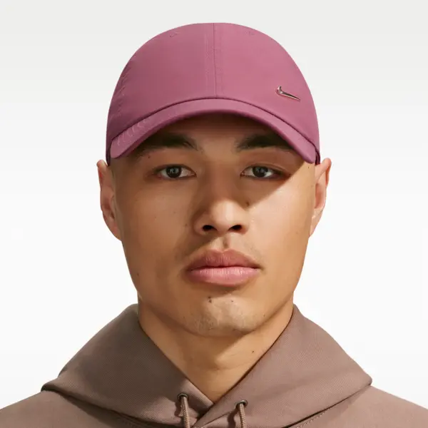 Nike Dri-fit Club Unstructured Metal Swoosh Cap
