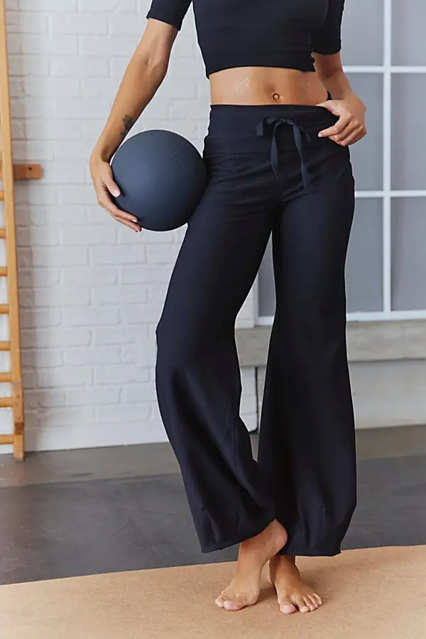 Free People Quick Step Ribbed Bubble Pant - Black