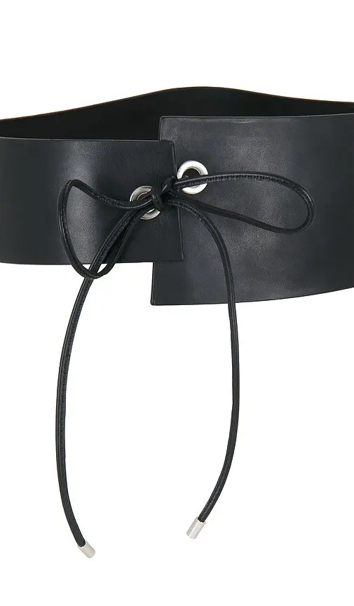 ST. AGNI Leather Asymmetric Belt