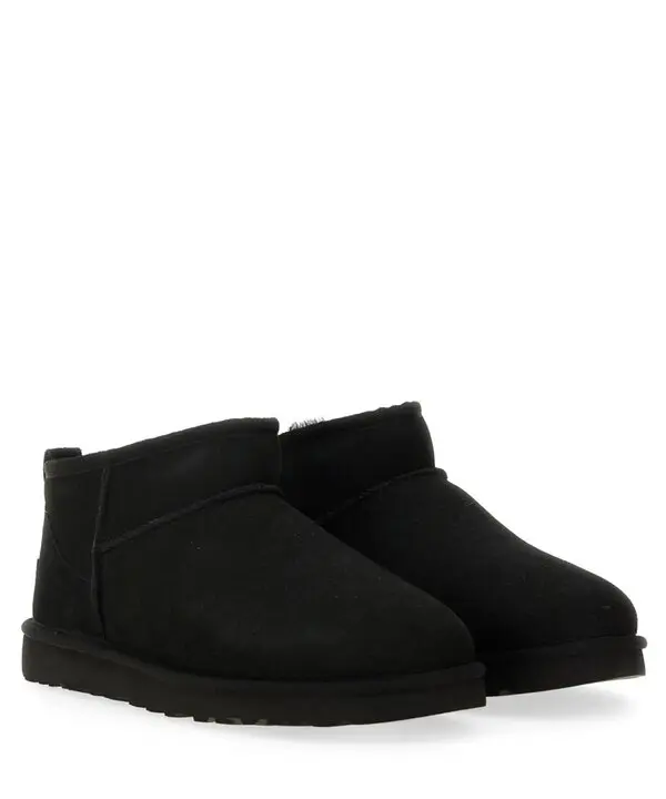 UGG Round-toed Boots