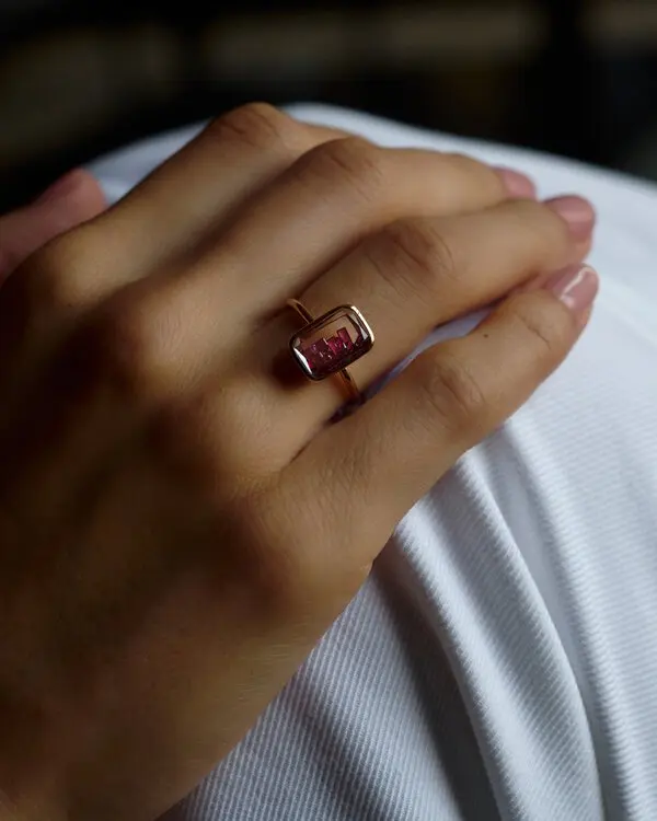 Moritz Glik Ruby Petite Ten Fourteen Ring