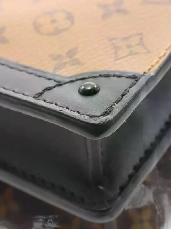 LOUIS VUITTON Monogram Reverse Canvas Trunk Clutch Bag
