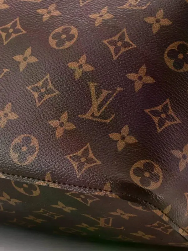 LOUIS VUITTON Monogram Canvas Neonoe Mm Bucket Bag