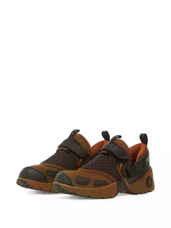 JORDAN Trunner Lx Sneakers - Brown