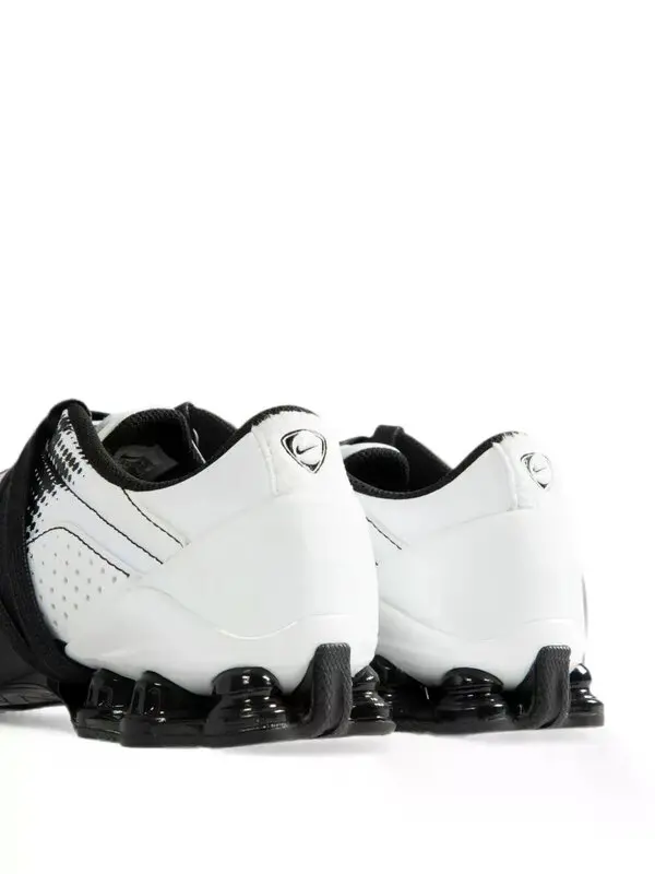 Nike Total90 Shox Magia Sneakers - White