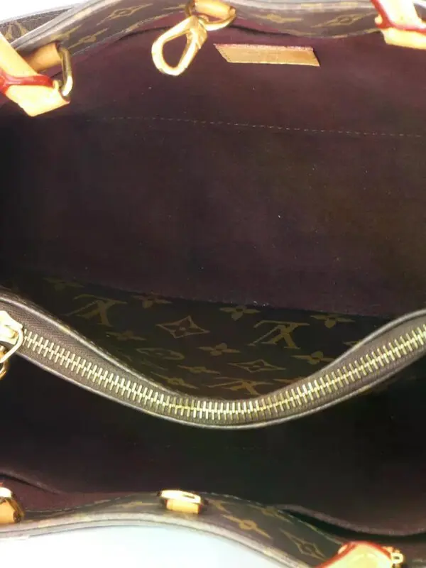 LOUIS VUITTON Monogram Canvas Montaigne Mm Tote Bag