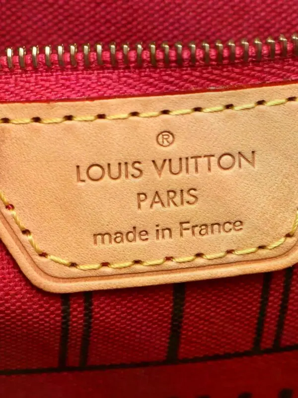 LOUIS VUITTON Monogram Neverfull Mm Tote Bag - Brown
