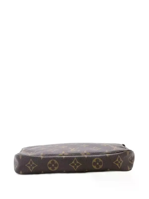 LOUIS VUITTON Pochette Accessoires Monogram Canvas Clutch Bag