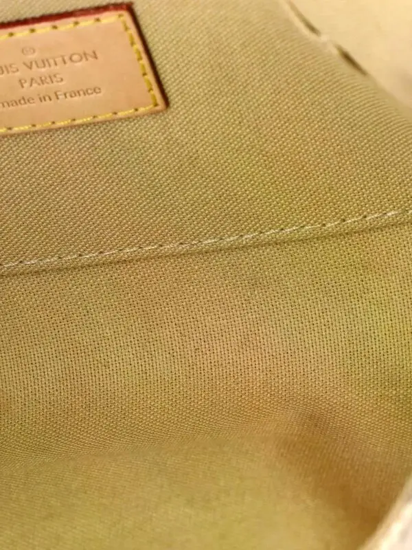 LOUIS VUITTON Favorite Handbag Damier Crossbody Bag