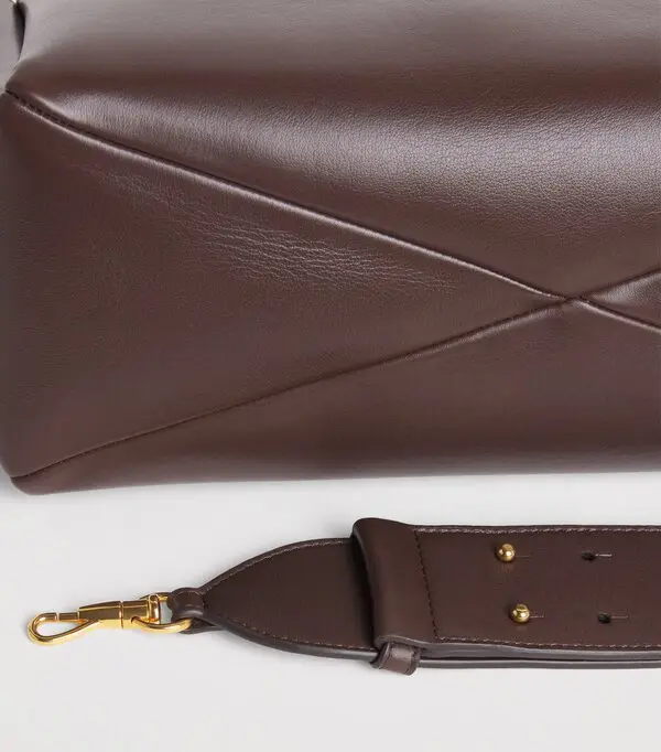 AMI Paris Medium Leather Carrousel Shoulder Bag