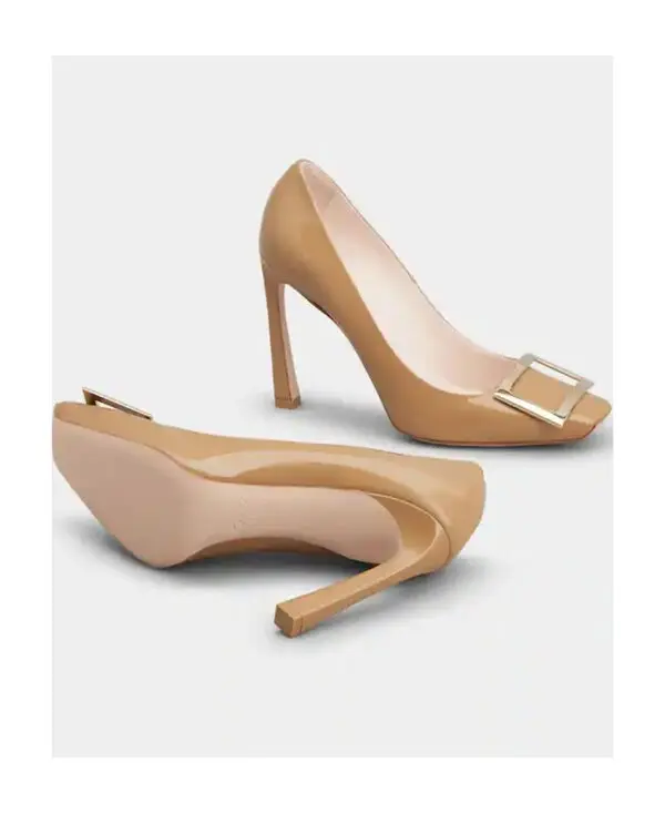 ROGER VIVIER Belle Vivier Trompette Pumps In Patent Leather