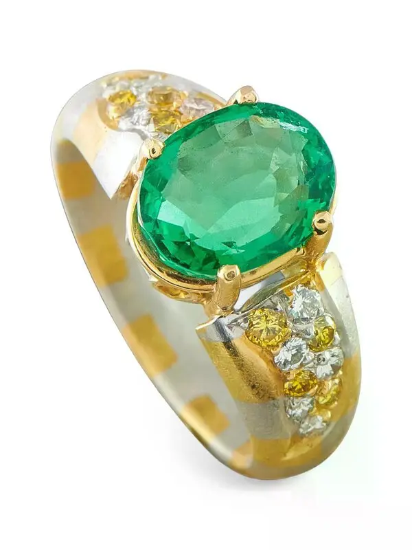 LB EXCLUSIVE Embellished Emerald Ring