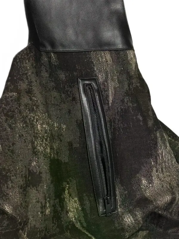 TAAKK Abstract-print Shoulder Bag - Black