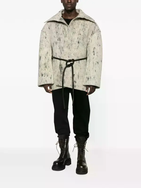 Rick Owens Dracucollar Extreme-collar Coat - White