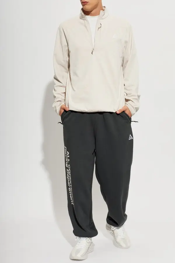 Nike Stand-up Collar Sweatshirt