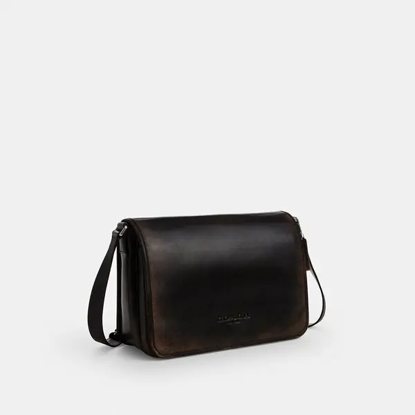 COACH OUTLET Colby Messenger Bag 32 In Loved Leather