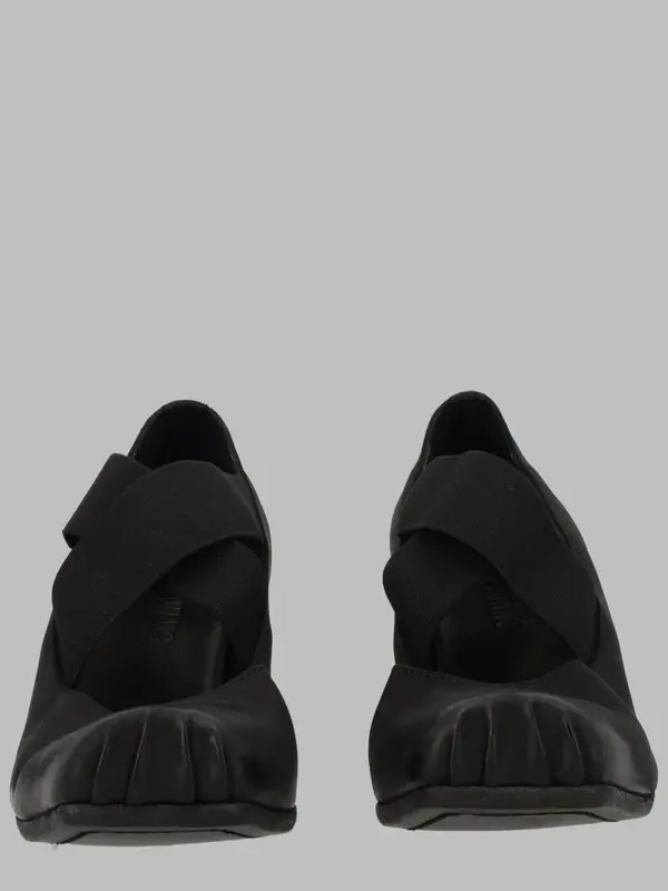UMA WANG Calf Leather Flats - Black