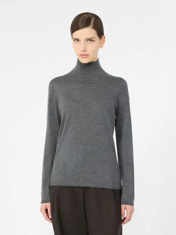 Max Mara Cashmere Yarn Polo-neck Sweater