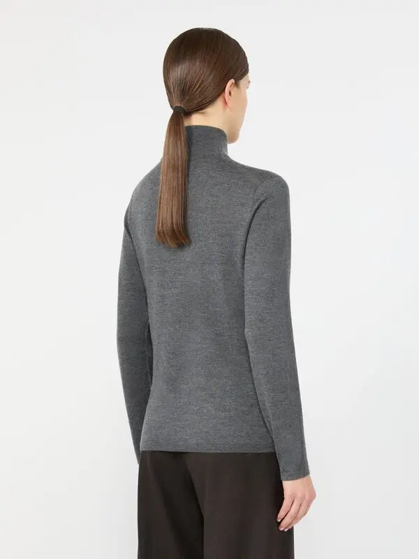 Max Mara Cashmere Yarn Polo-neck Sweater