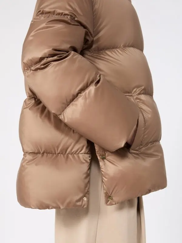Max Mara Roomy Puffer Jacket In Water-repellent Plain-weave Fabric