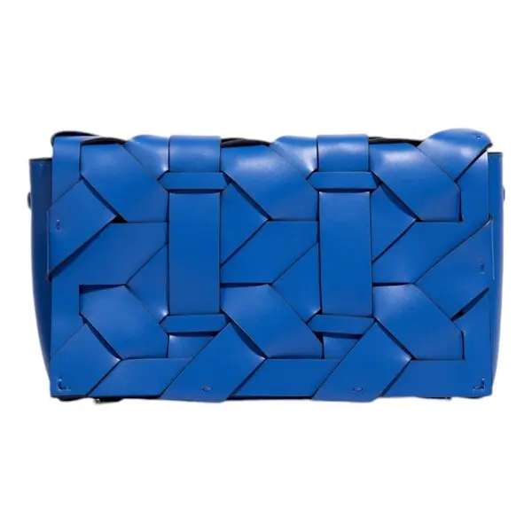 THE BAG ICON The Zenobia Woven Clutch