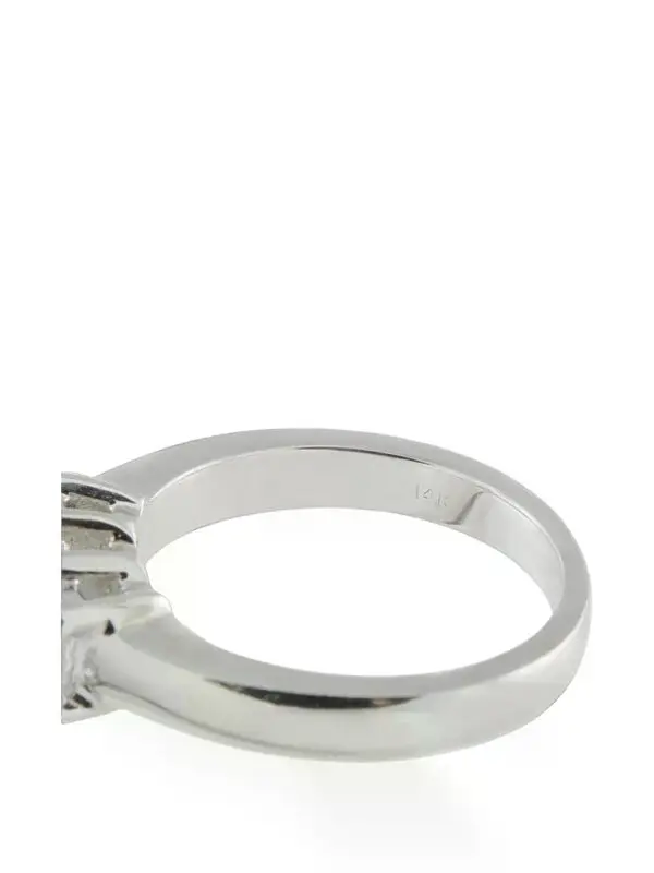 LB EXCLUSIVE Diamond Three-stone Ring
