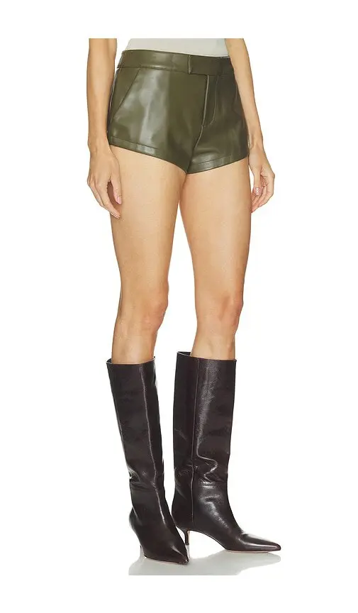 NAKEDVICE X Elliot Short
