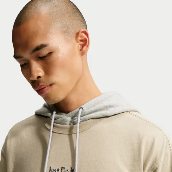 Nike Sportswear Premium Essentials T-shirt