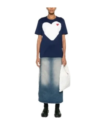 Play Comme Des Garcon Heart Appliqué T-shirt