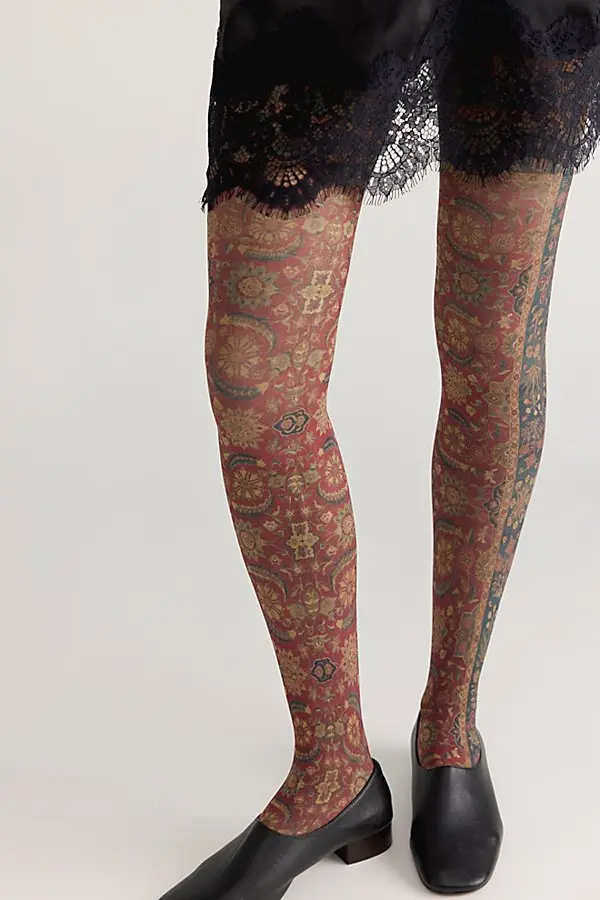 LIVE YOUR COLOUR Scrolling Vines And Blossom Tights