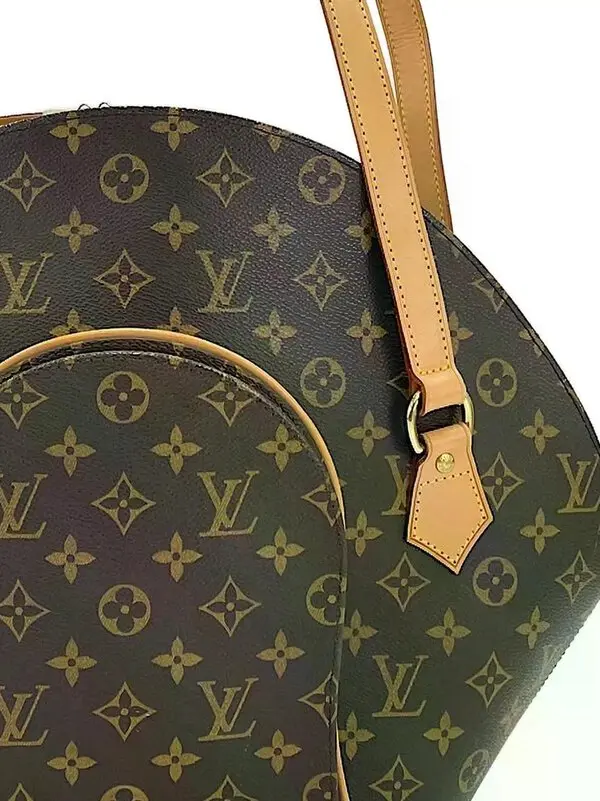 LOUIS VUITTON Monogram Ellipse Shoulder Bag
