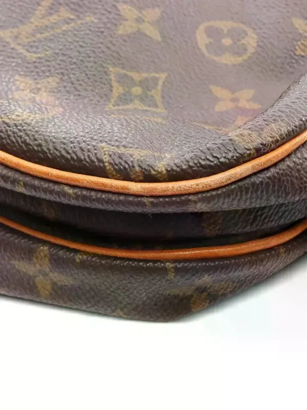 LOUIS VUITTON 1992 30 Saumur Monogram Shoulder Bag