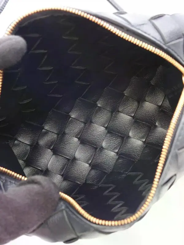 Bottega Veneta Mini Intrecciato Loop Camera Bag Crossbody Bag - Blue