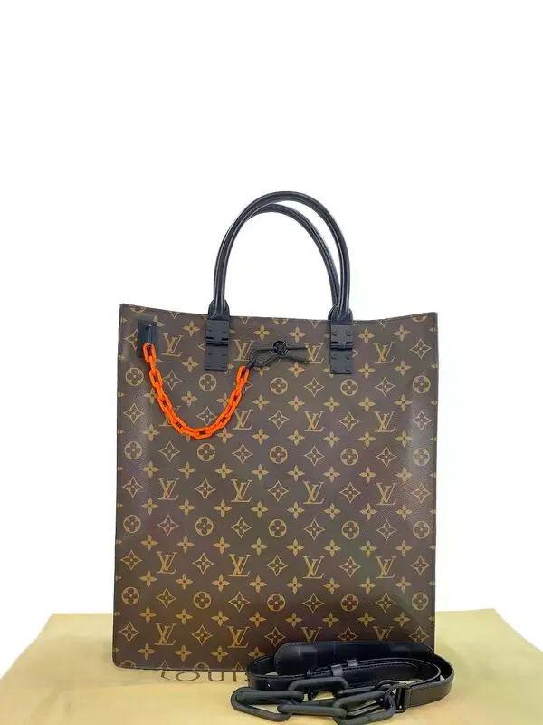 LOUIS VUITTON 2018 Monogram Solar Ray Sac Plat Tote Bag - Brown