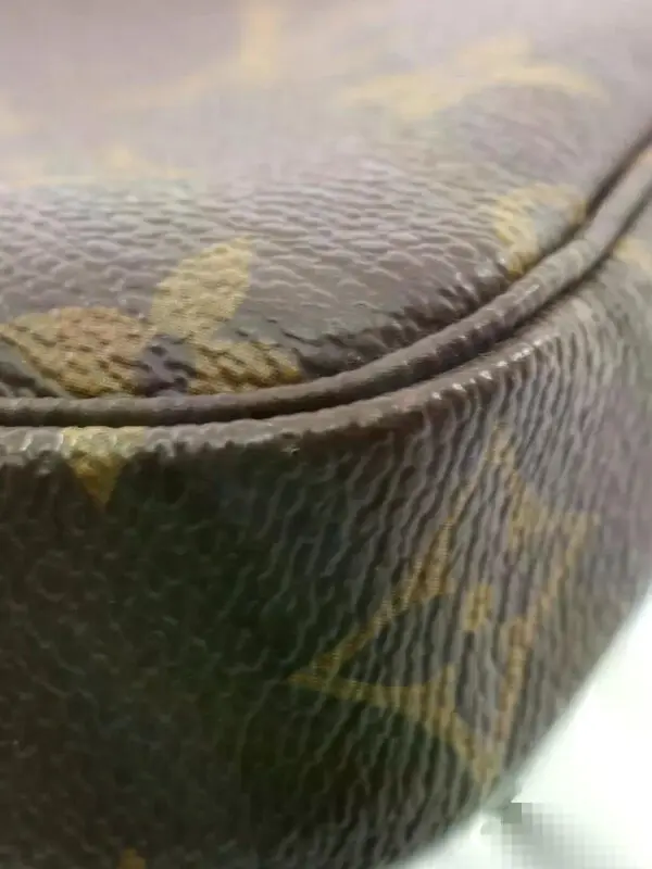 LOUIS VUITTON Monogram Shoulder Bag