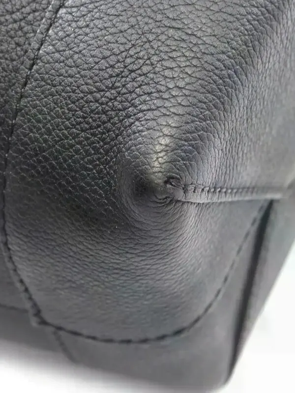 LOUIS VUITTON Lockme Backpack - Black