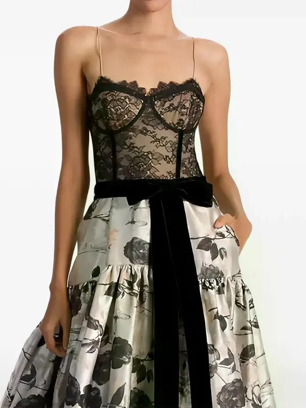 Alice + Olivia Lace-panelled Floral-jacquard Gown