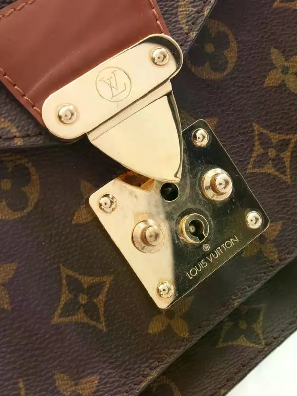 LOUIS VUITTON 2000 Monceau Monogram Handbag