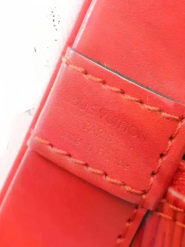 LOUIS VUITTON 1997 Alma Epi Tote Bag