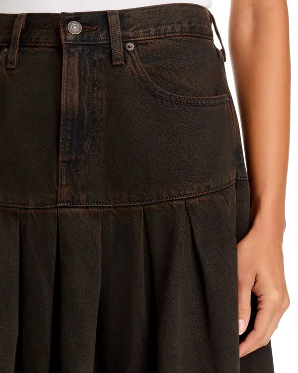 LEVI'S Yoked Pleated Denim Skirt
