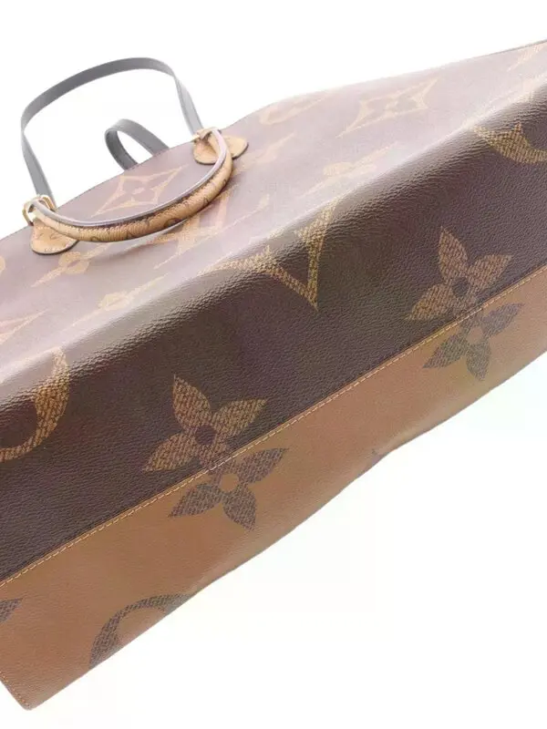LOUIS VUITTON Monogram Giant Onthego Tote Bag